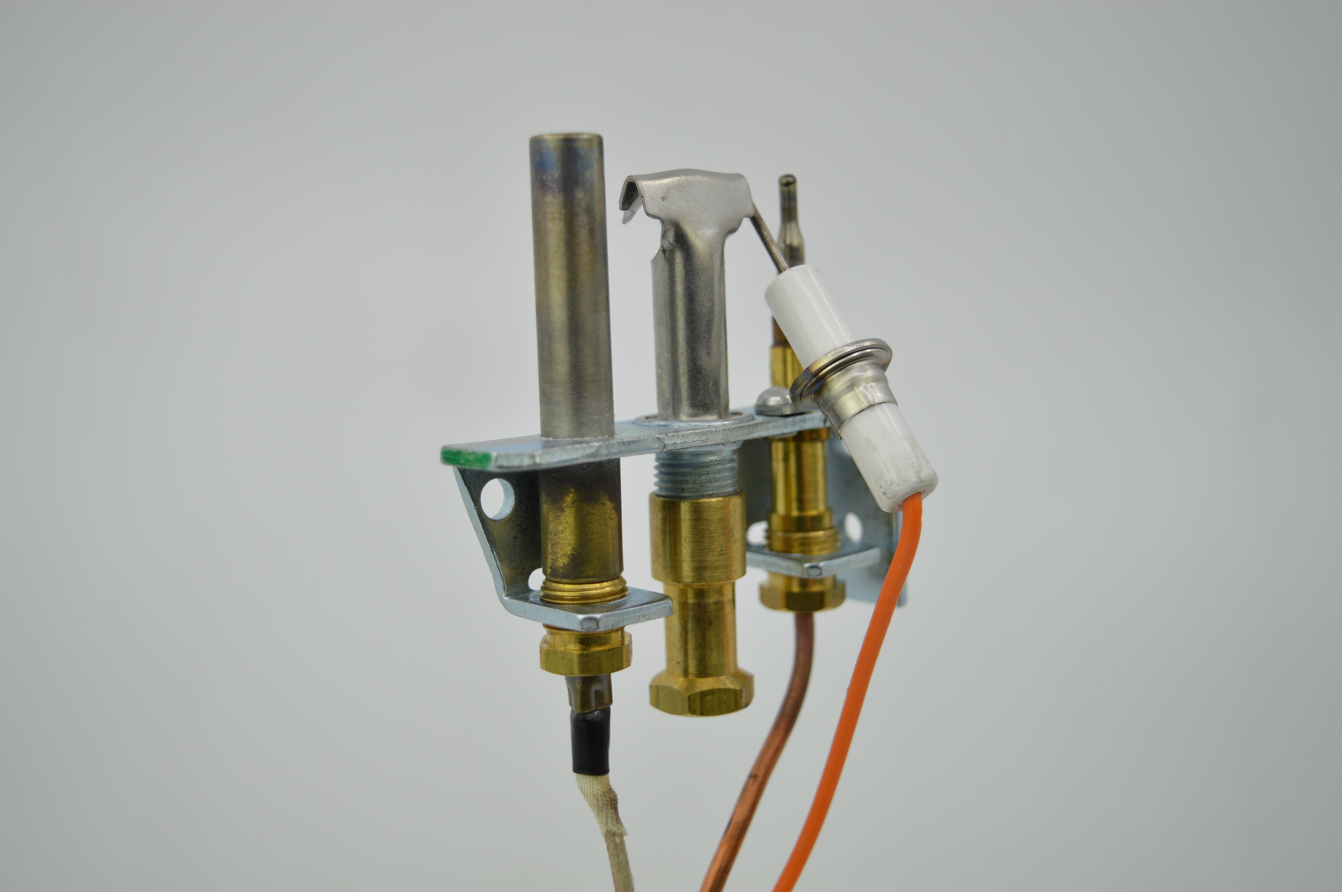 Robertshaw Three way Pilot Assembly Natural Gas – Fire-Parts.com